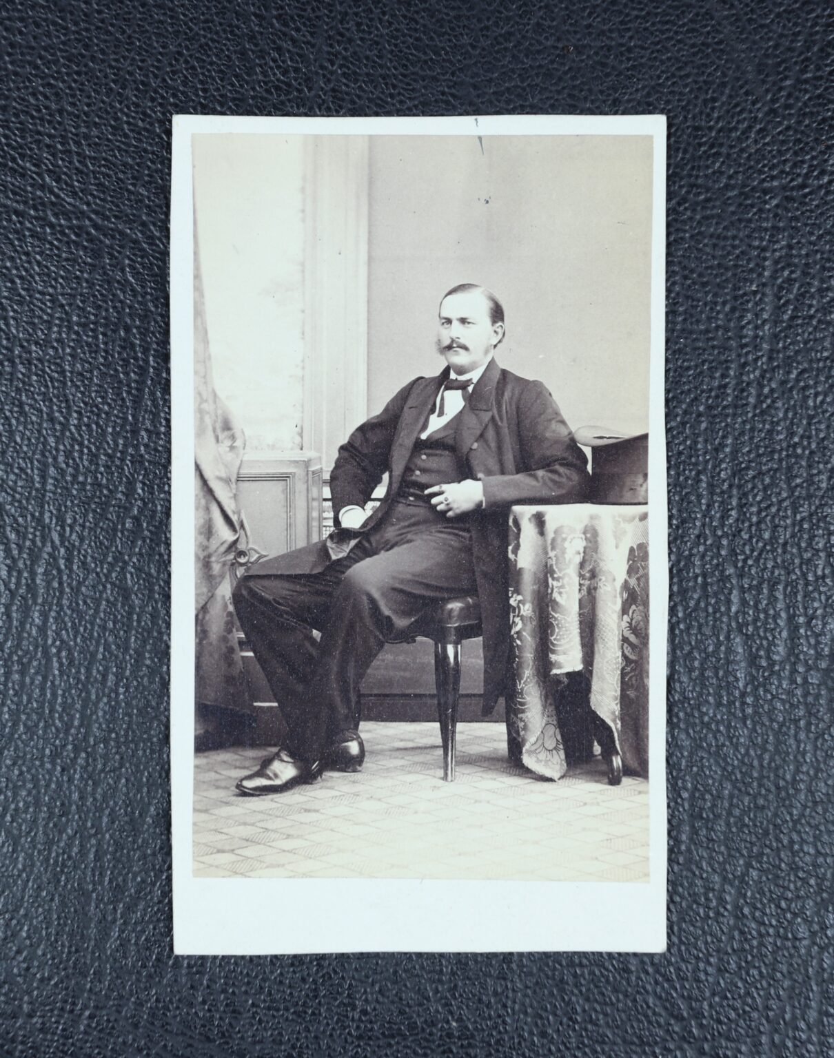 Hamilton af Hageby – Heraldik – Sveriges adelskalender – 4271 – Minerva